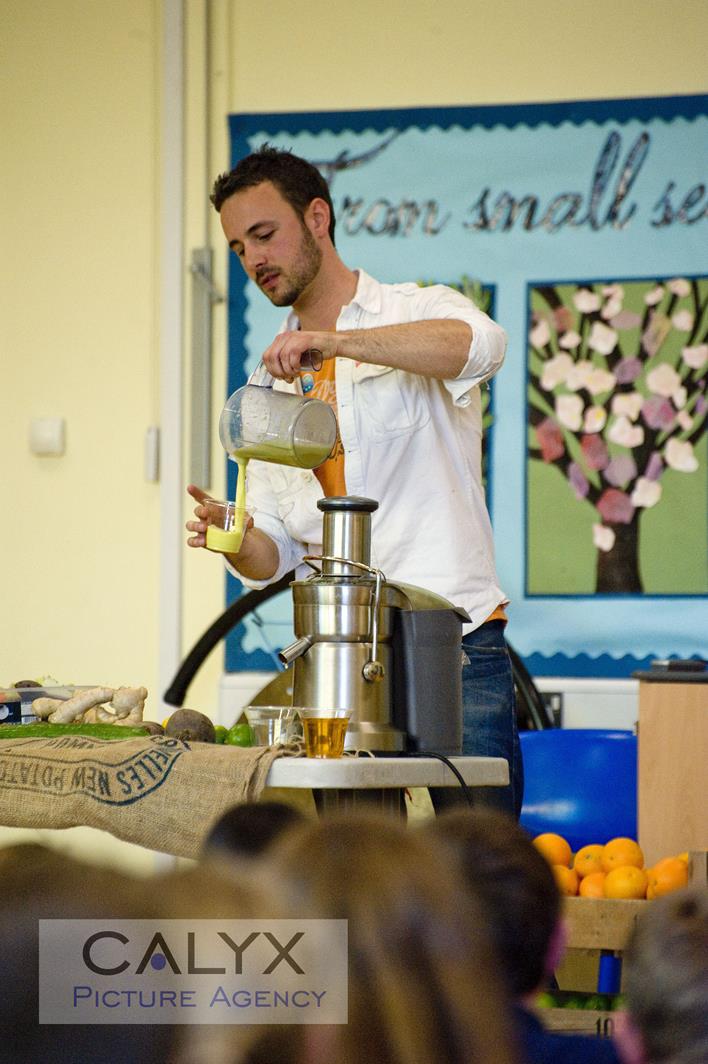 Snapped: Workshop Gives Pupils Zest for Juicing