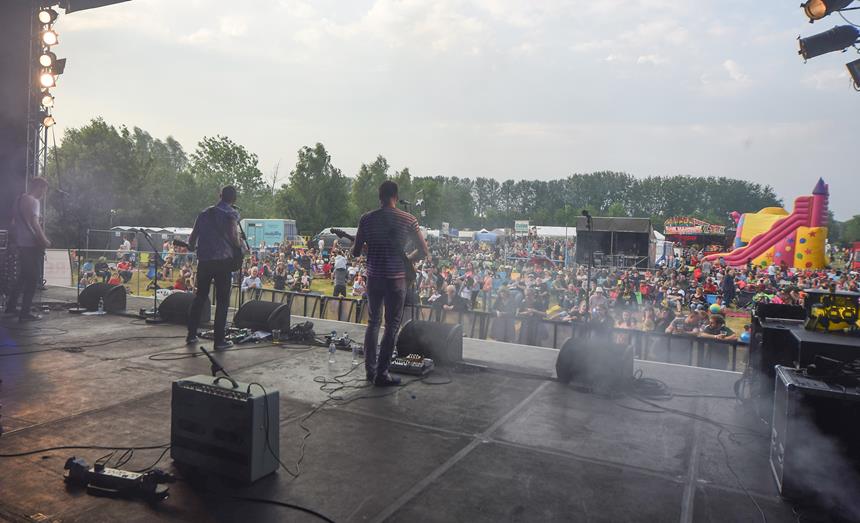 Lechlade Festival announces headline acts